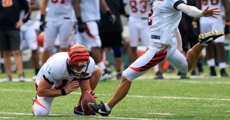 The Small, Intense, Unfairly Exclusive World of Football Placekickers ...