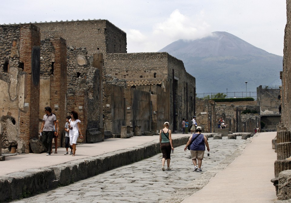 The Graffiti at Pompeii - The Atlantic