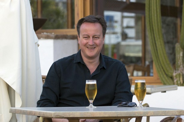 David Cameron Admits He Had a Stake in His Father’s Offshore Trust in ...