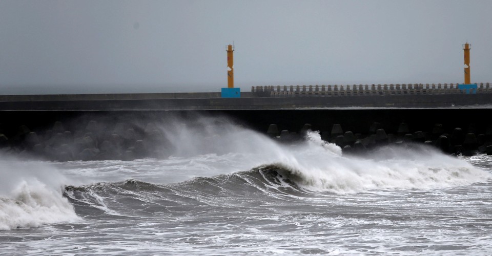 Typhoon Megi Hits Taiwan - The Atlantic