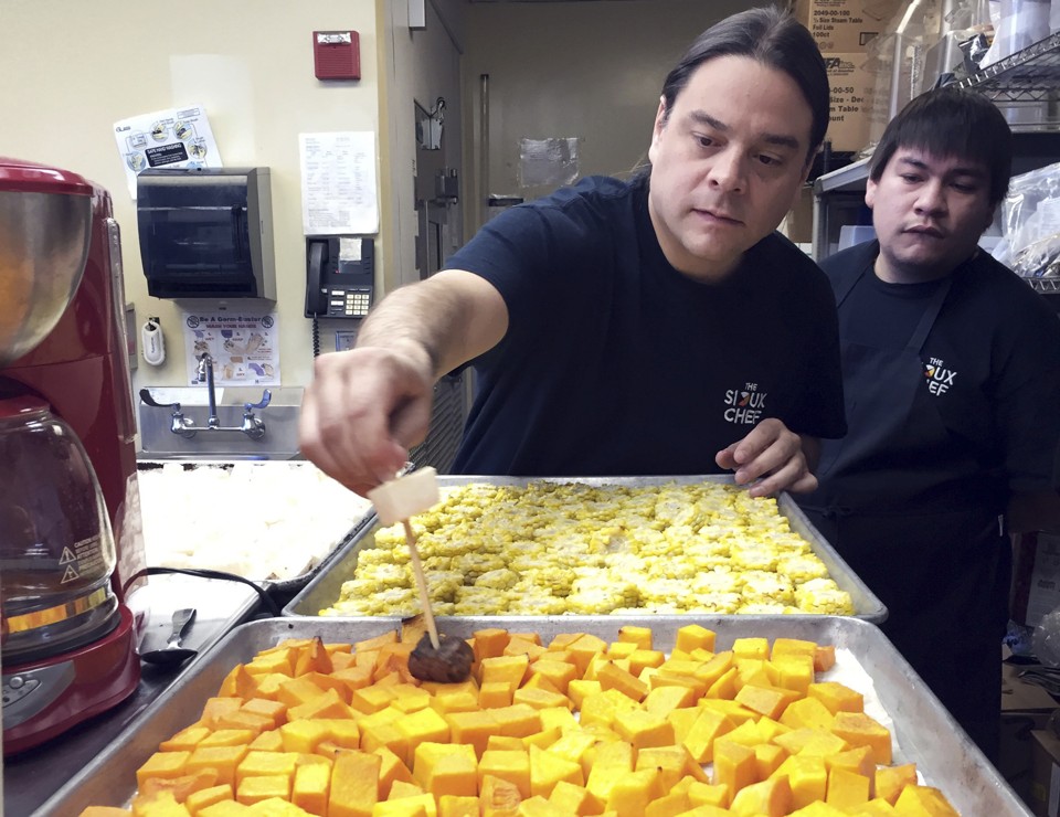 The ‘Sioux Chef’ Reviving Native American Cuisine - The Atlantic