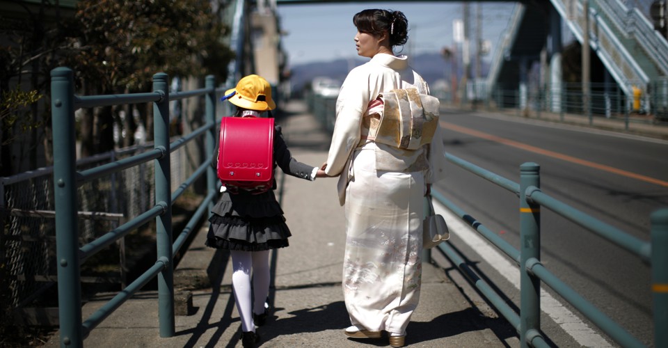 Japan Is No Place for Single Mothers - The Atlantic