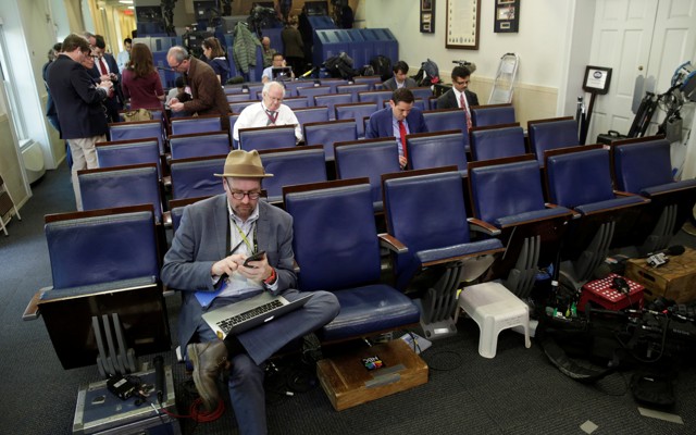 Eli Finkel on His Theory of the All-or-Nothing Marriage - The Atlantic