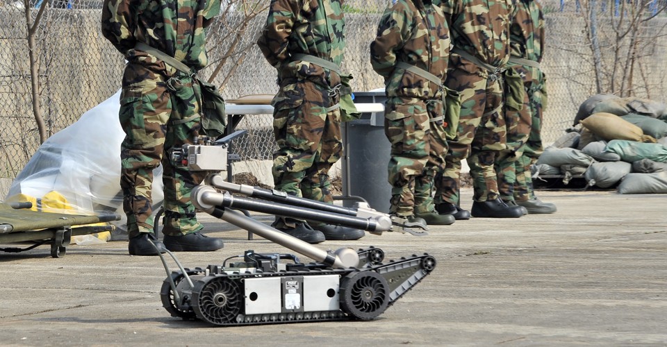 What Happens When Bomb-Defusing Robots Become Weapons - The Atlantic