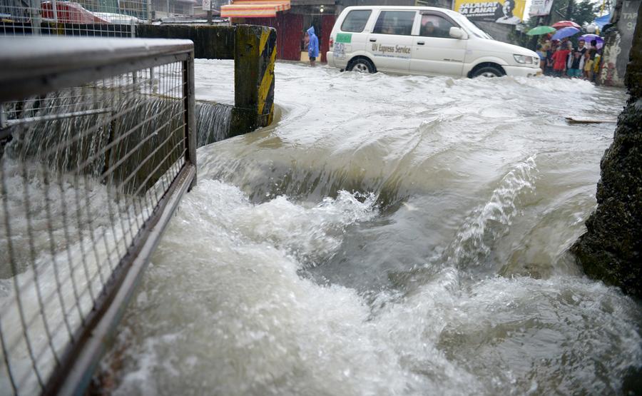 Heavy Rain, Floods Batter Philippines - The Atlantic