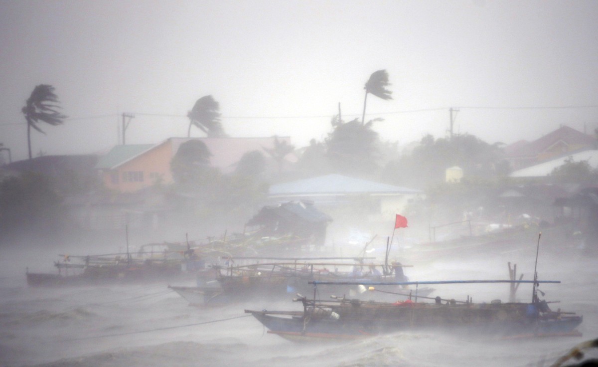 Typhoon Rammasun Slams Philippines - The Atlantic