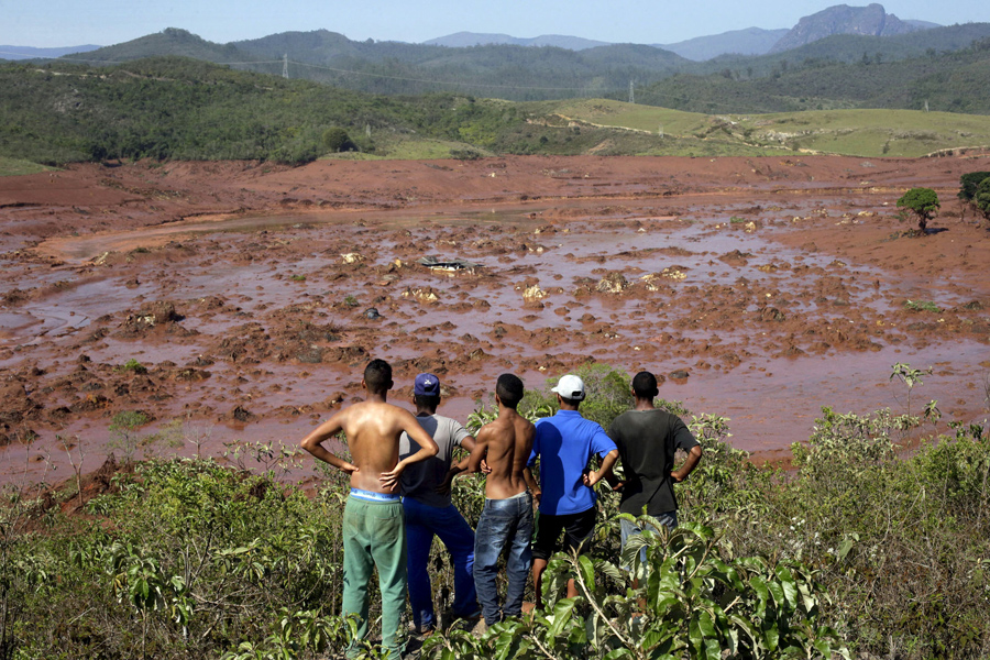 Red Sludge From Brazilian Dam Collapse Reaches the Atlantic - The Atlantic
