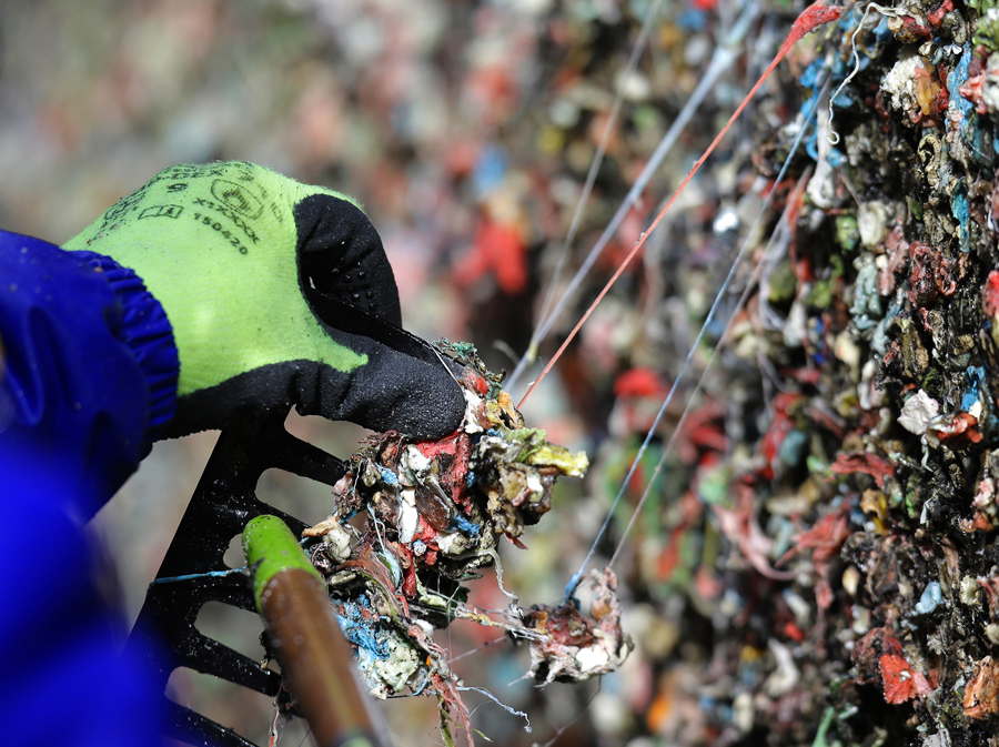 Scrape It Off, Scrape It Off—Seattle Removes 20 Years Worth of Gum From ...