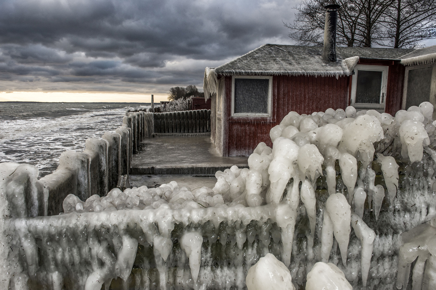 Ice formations near Fakse Ladeplads, Denmark : r/pics