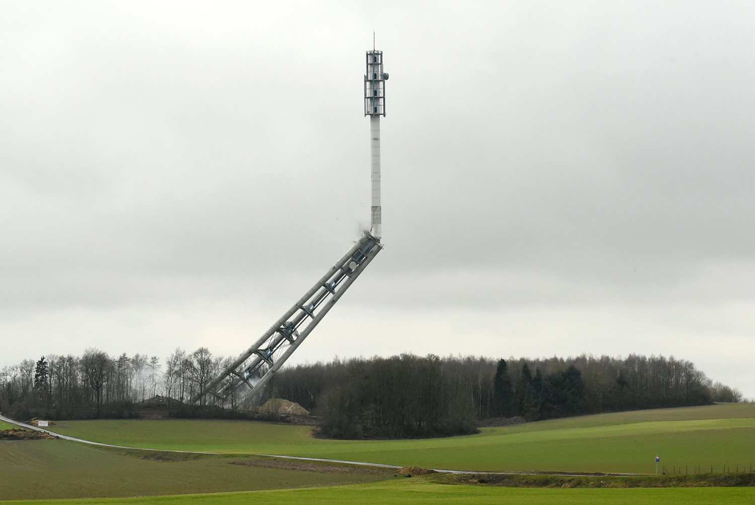Belgacom Tour Proximus demolished in Belgium [1500x1004] : r ...