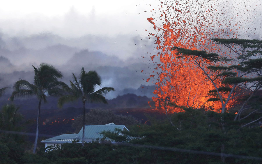 Photo Updates From Kilauea: The Lava Meets the Sea - The Atlantic