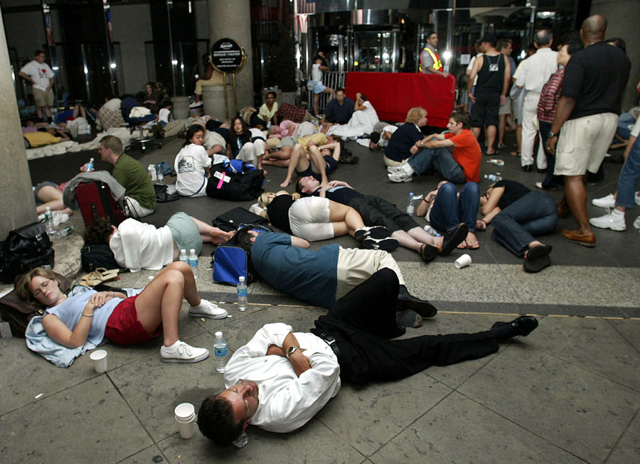 Photos: 15 Years Since the 2003 Northeast Blackout - The Atlantic