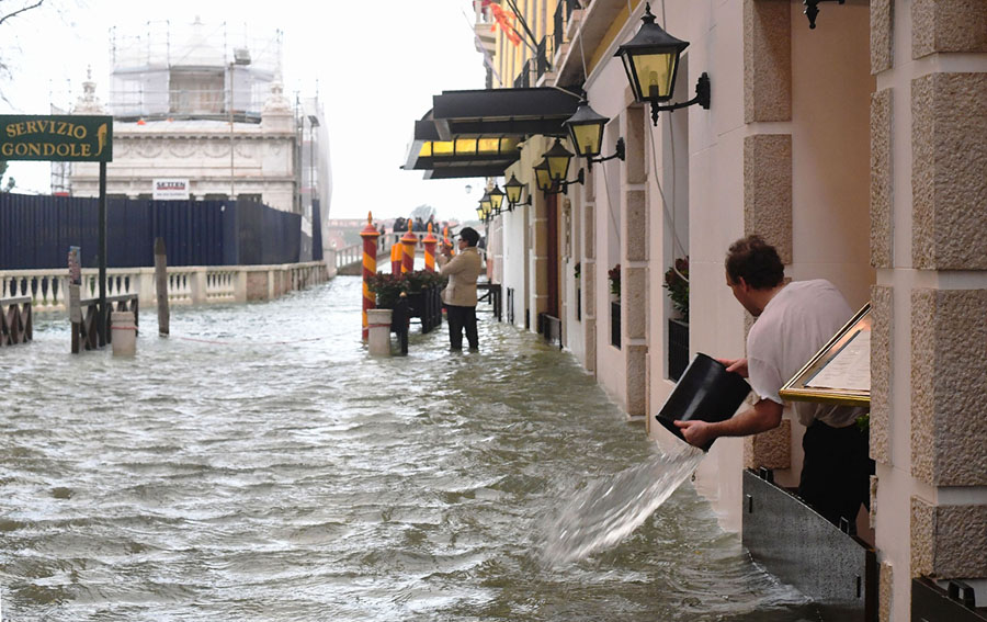 Photos: Flooding in Venice, Italy, Reaches Near-Record Levels - The ...