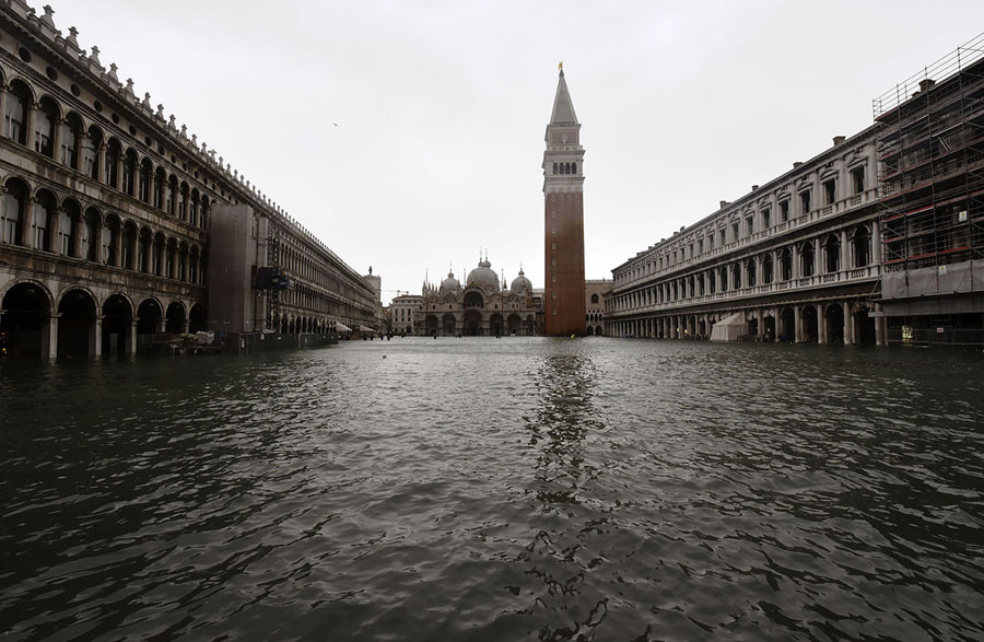 Photos: Flooding in Venice, Italy, Reaches Near-Record Levels - The ...