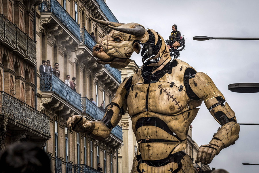 Toulouse Becomes a Labyrinth for La Machine’s Giant Spider and Minotaur ...