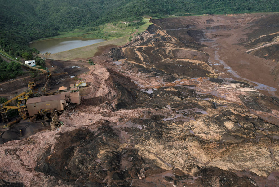 Photos of the Dam Collapse Near Brumadinho, Brazil - The Atlantic