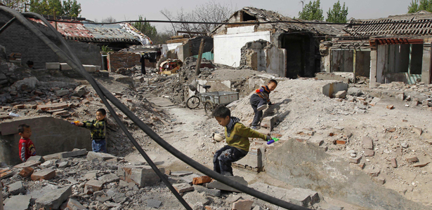 Razing History: The Tragic Story of a Beijing Neighborhood's ...