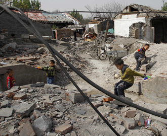 Razing History: The Tragic Story of a Beijing Neighborhood's ...