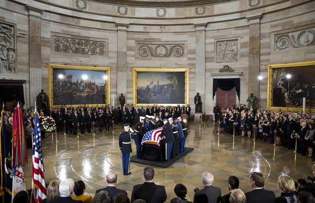 2 Stunning Photos of Senator Daniel Inouye's Casket Lying in State ...