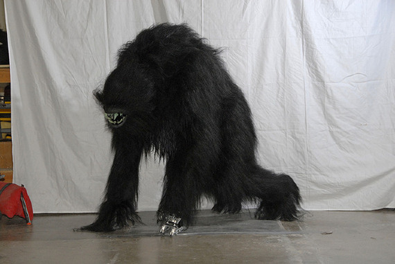 Enter a Monster: How a Hollywood Effects Studio Builds Movie Creatures ...