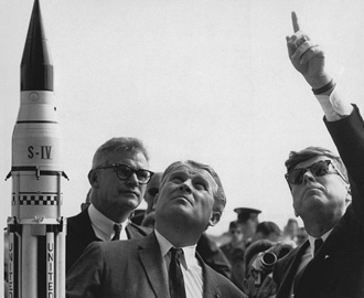 Remembering the Nazi Scientist Who Built the Rockets for Apollo - The ...