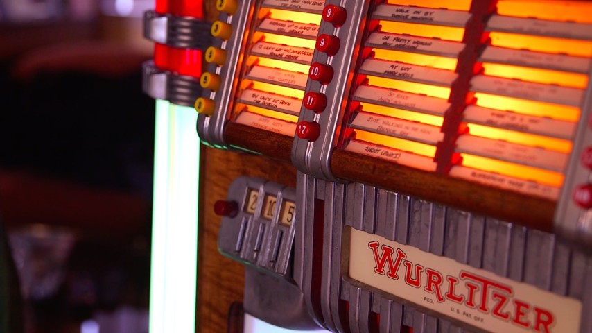 Perry Rosen, Jukebox Repairman: A Baby Boomer's Love of Jukeboxes - The ...