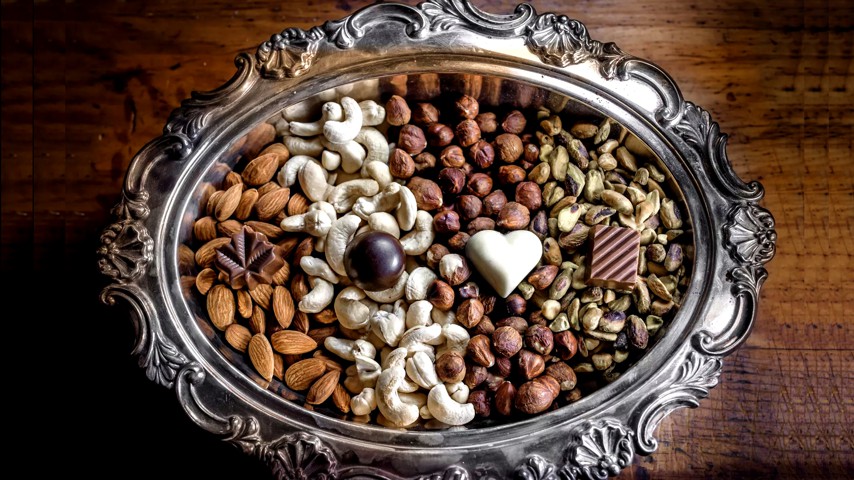 Peace by Chocolate: A Syrian Refugee in Canada Opens a Chocolate ...