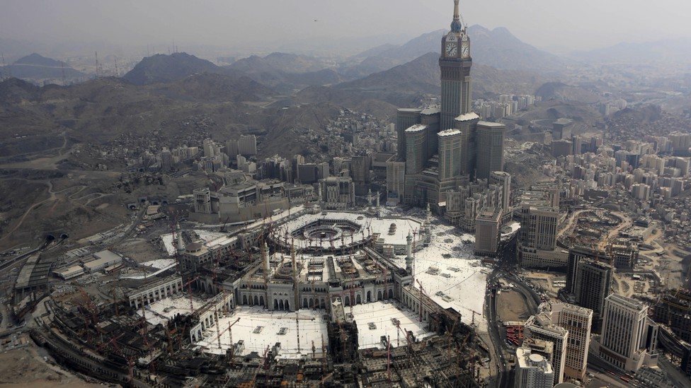 Dozens Are Dead in a Crane Collapse at Mecca's Grand Mosque - The Atlantic
