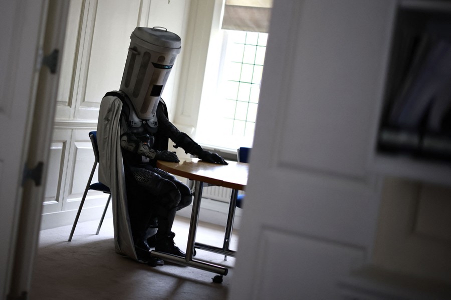 Photos of the Week: Wheelbarrow Race, Count Binface, Orange Skies - The ...