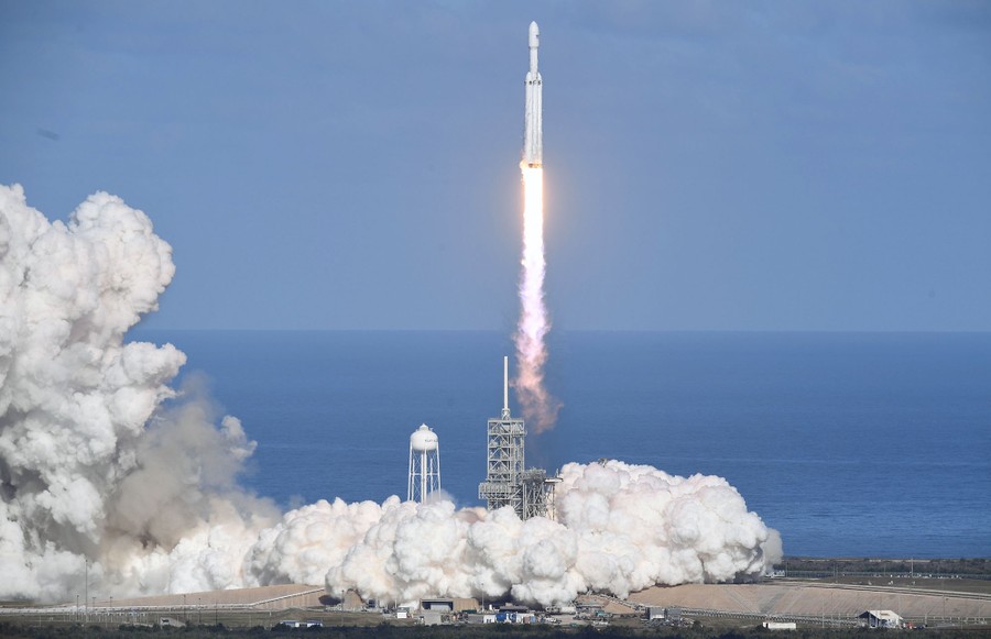 The Launch of the SpaceX Falcon Heavy - The Atlantic
