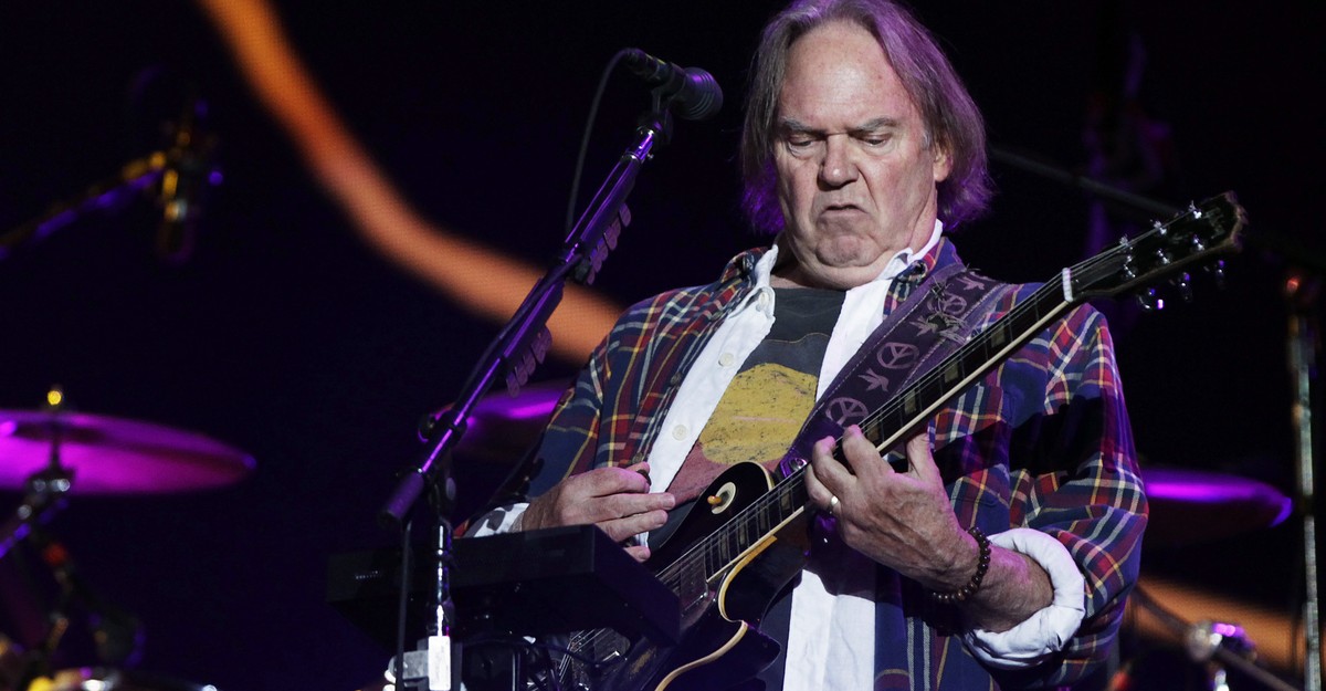 Why Bernie Sanders Is Playing Neil Young's "Rockin' in the Free World ...