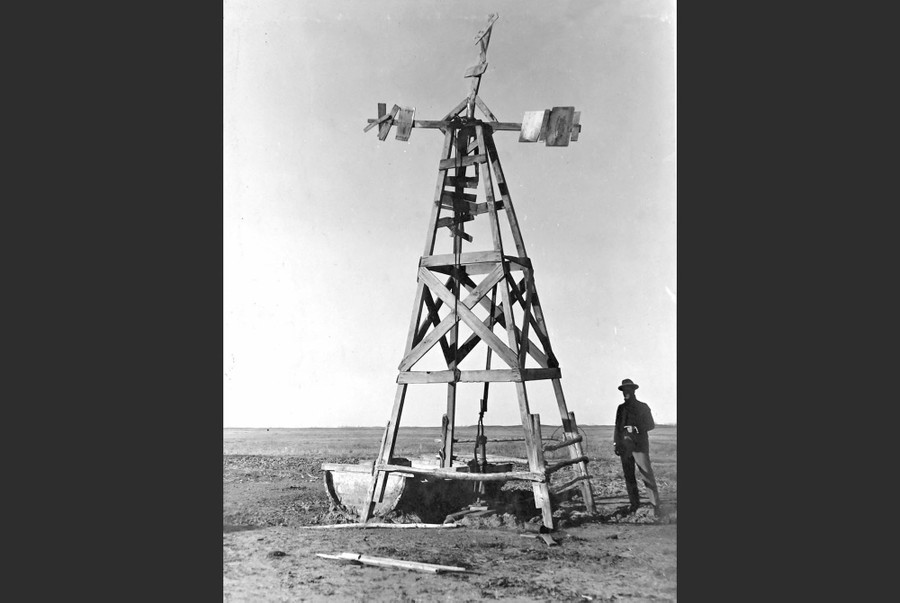 Photos From 1898: The Homemade Windmills of Nebraska - The Atlantic