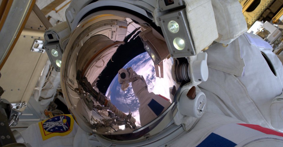 How to Sequence DNA in Space - The Atlantic