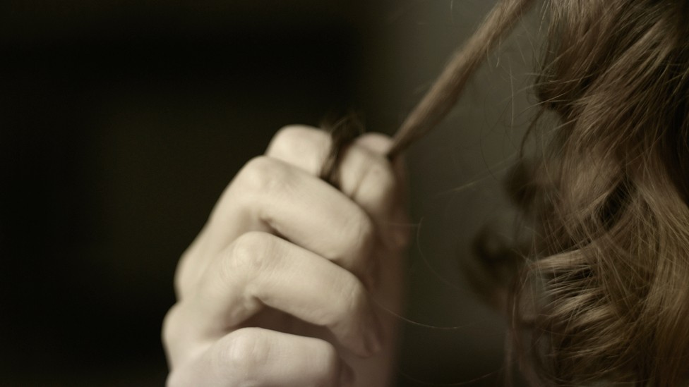 Why It's So Hard to Treat Compulsive Hair Pulling - The Atlantic