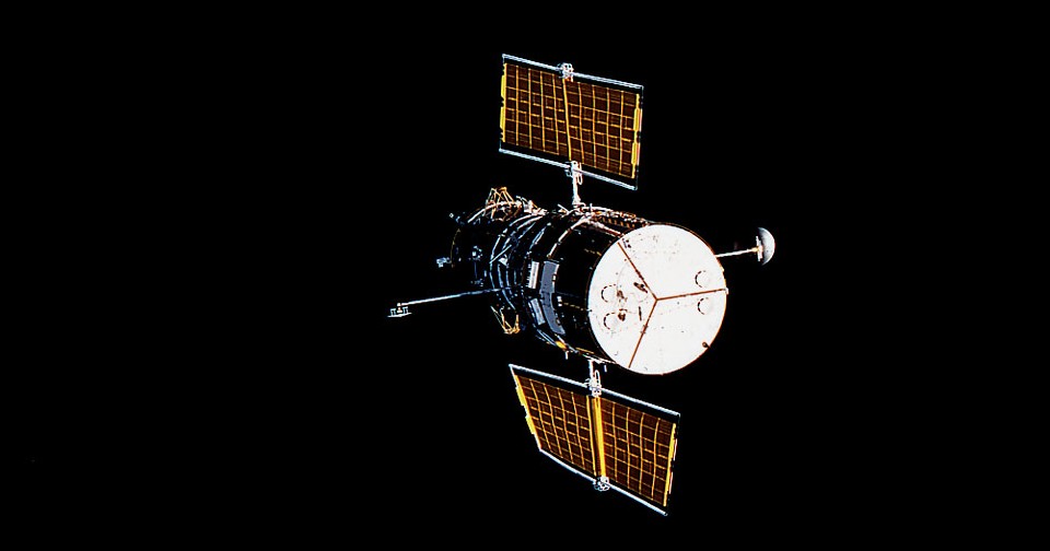 Hubble's 'Safe Mode' and the Era of Aging Spacecraft - The Atlantic