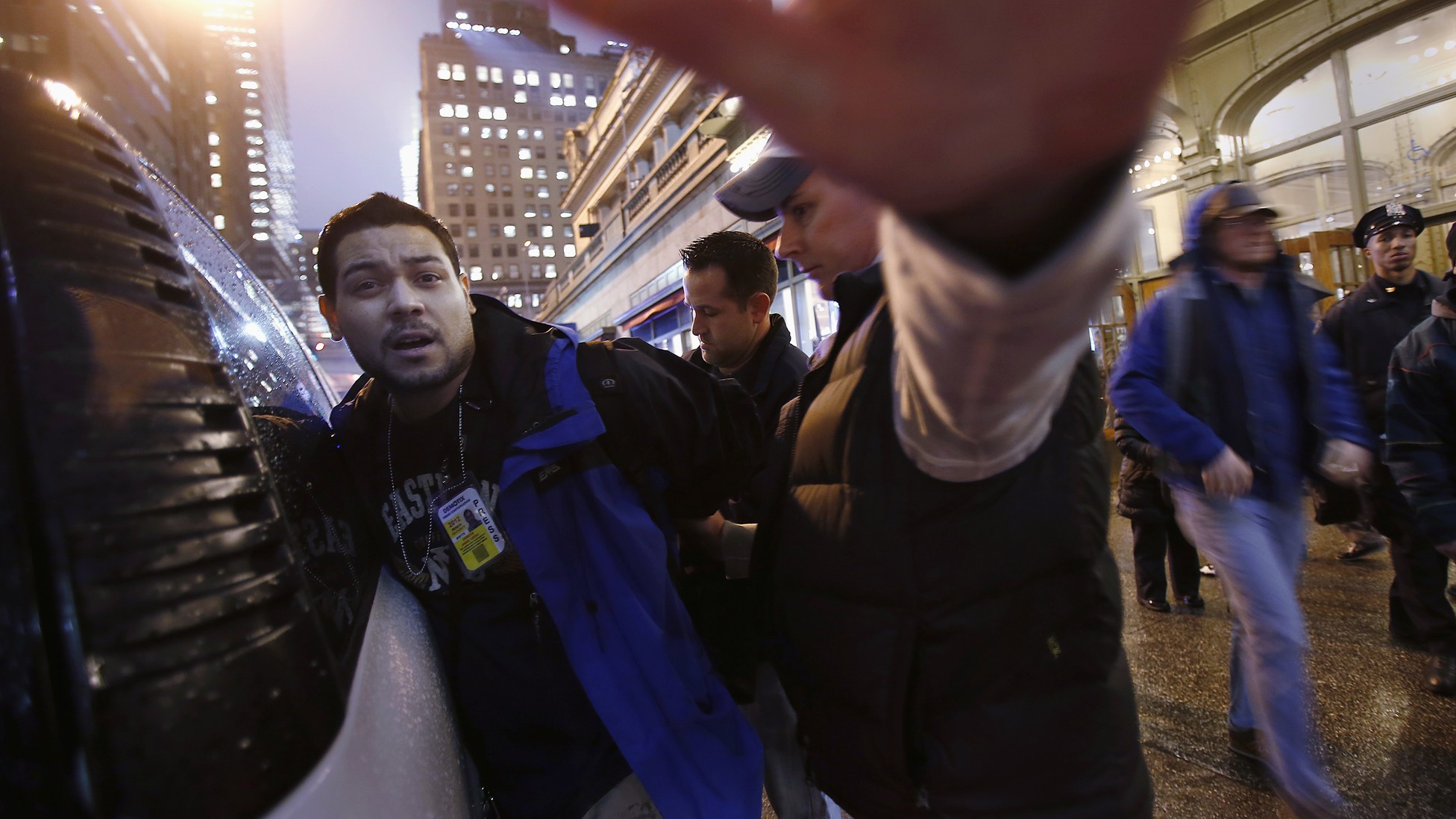 What to Say When the Police Tell You to Stop Filming Them - The Atlantic