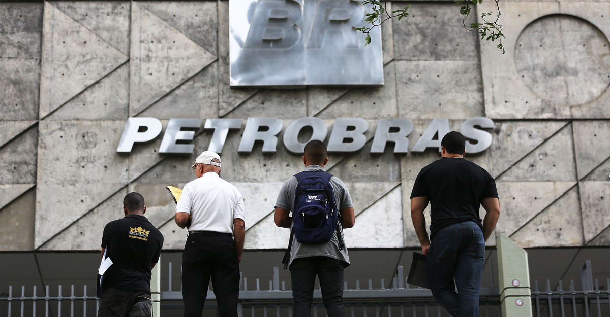 Brazil Auctions Off Rights to Massive Oil Field - The Atlantic