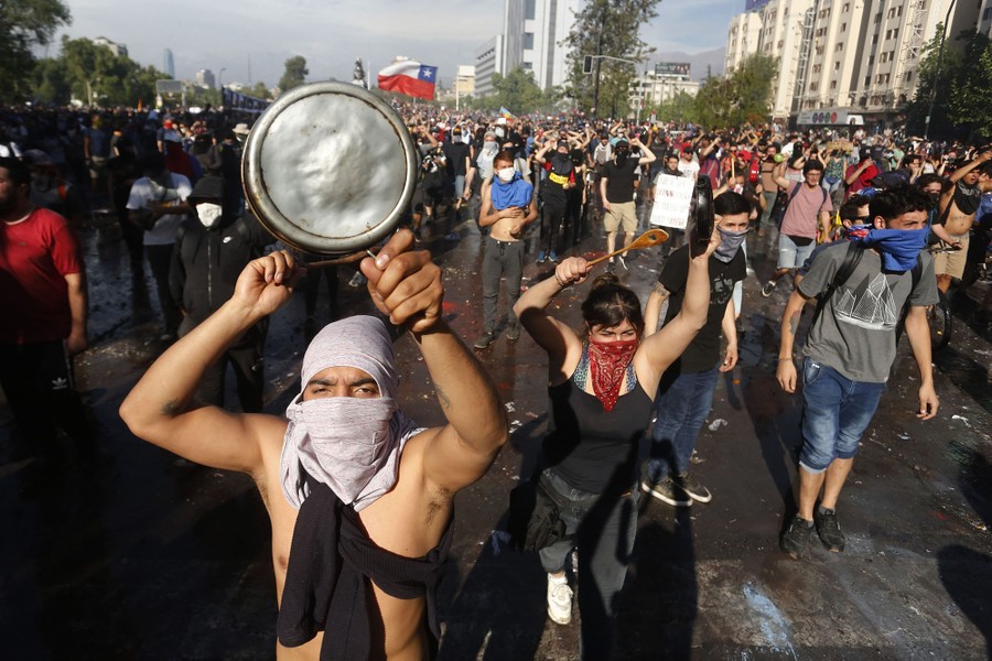 Photos: Protests Erupt Across Chile - The Atlantic Photos: Protests Erupt Across Chile - The Atlantic