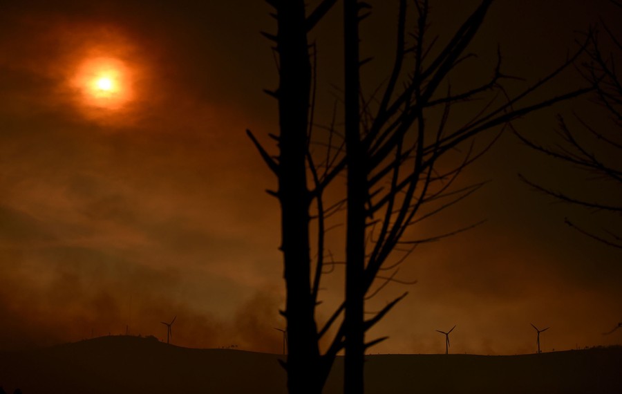 Photos of the Deadly Wildfires in Portugal - The Atlantic