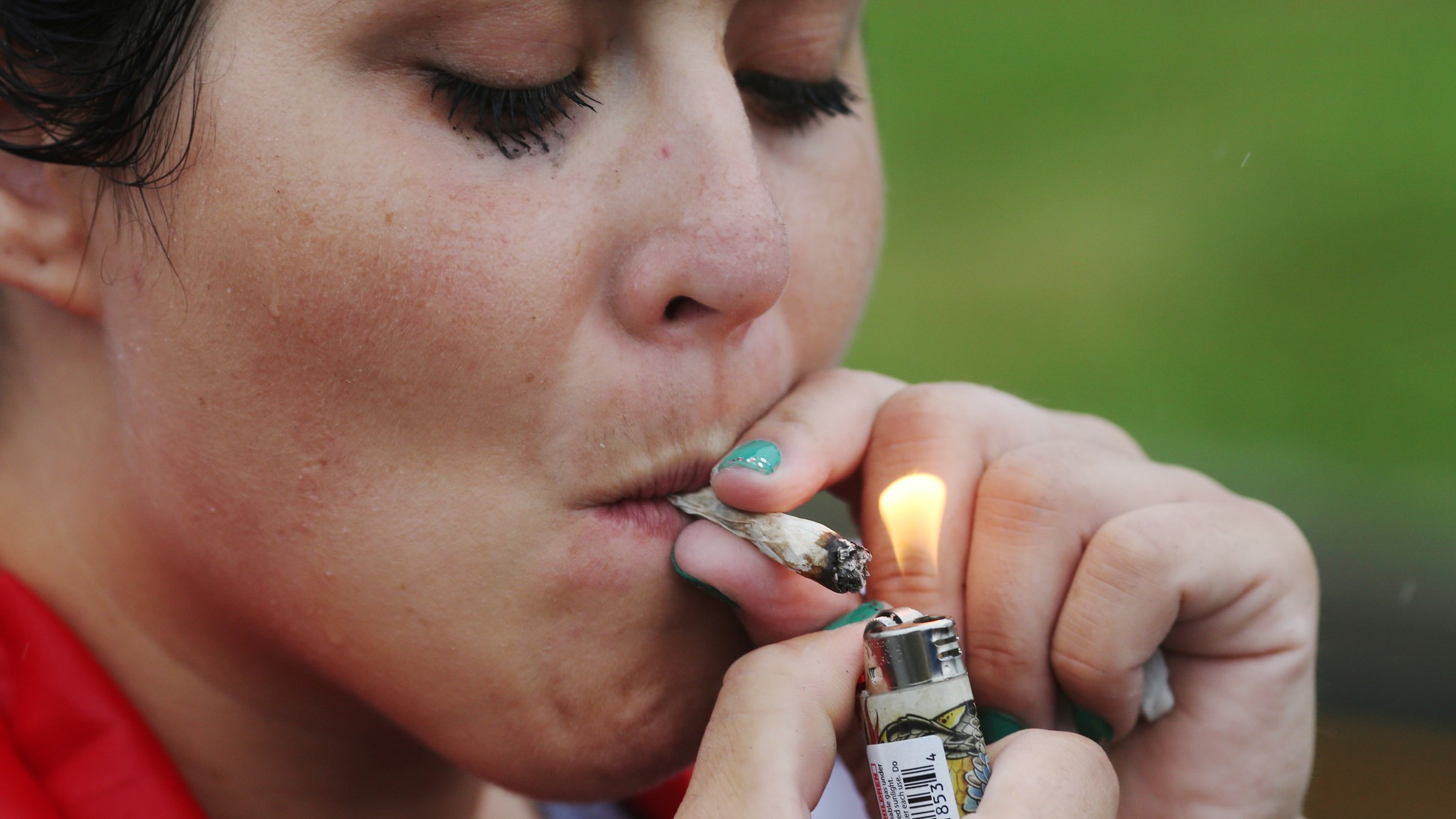 More American Adults, but Not Teens, Are Smoking Weed - The Atlantic