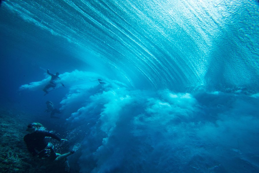 Surfing Teahupo‘o, Photos From Above and Below - The Atlantic