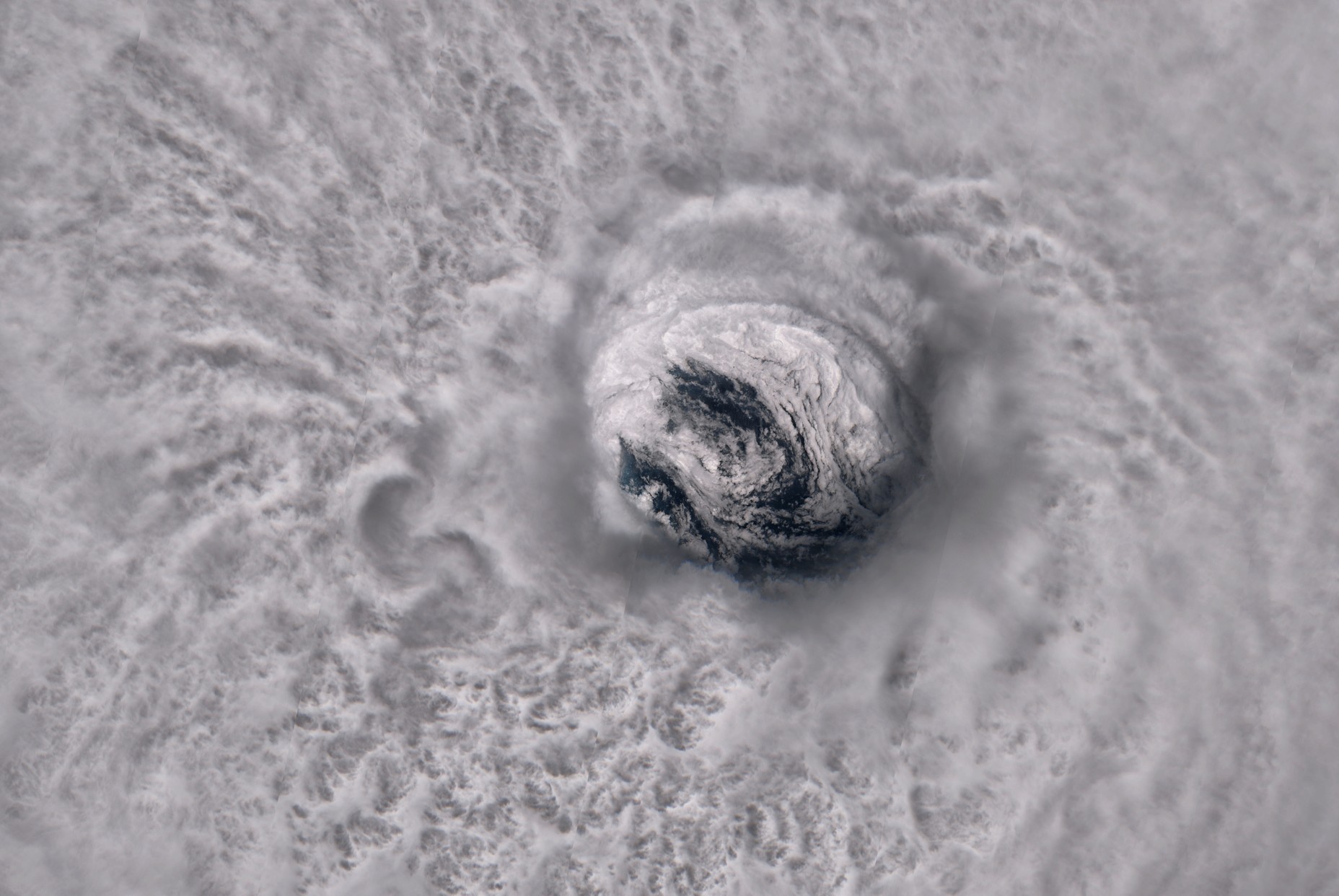 Hurricanes, Earthquakes, Wildfires: An Extraordinary Week in U.S ...