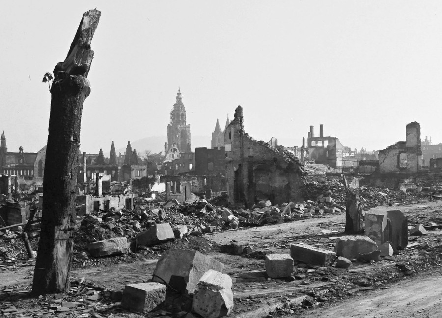 Photographing the Final Days of World War II in Germany - The Atlantic