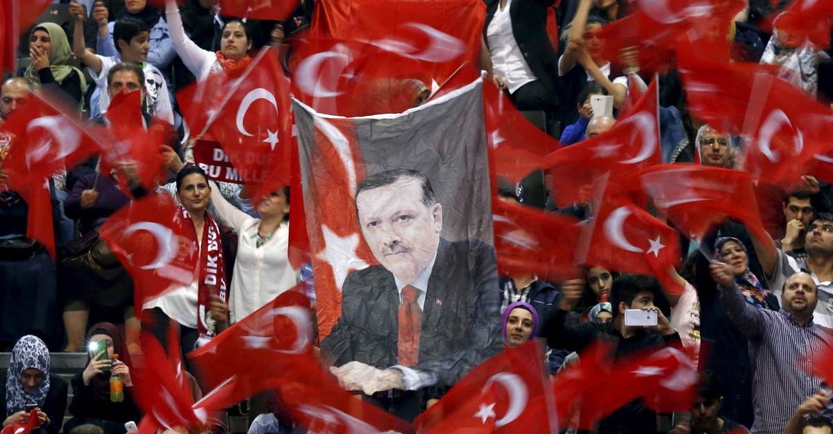 Turkey Suspends 13,000 Officers With Alleged Links to Gulen Movement ...