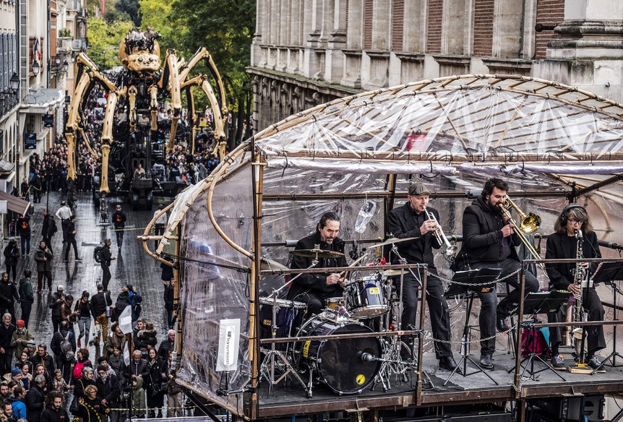 Toulouse Becomes a Labyrinth for La Machine’s Giant Spider and Minotaur ...