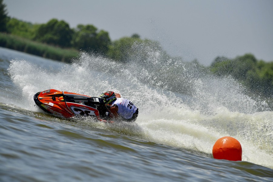 Photos of the Week: Kangaroo Boxing, Royal Ascot, Moon Pool - The Atlantic