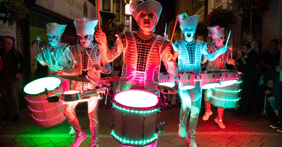 Photos of the Week: Tango Contest, Robot Fist, Cathedral Spiral - The ...