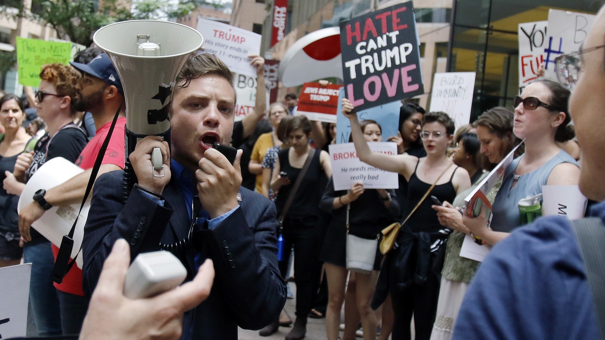 The 2016 Presidential Race Is a Fight Over America's Identity - The ...