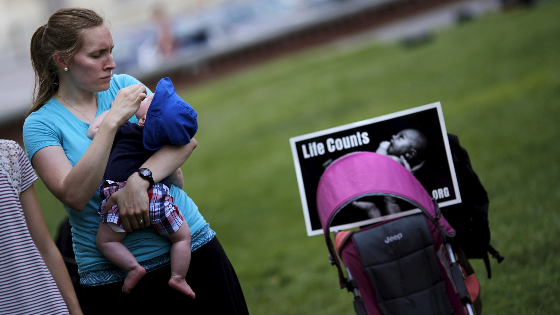 Planned Parenthood's Defunding and the Twitter Hashtag # ...