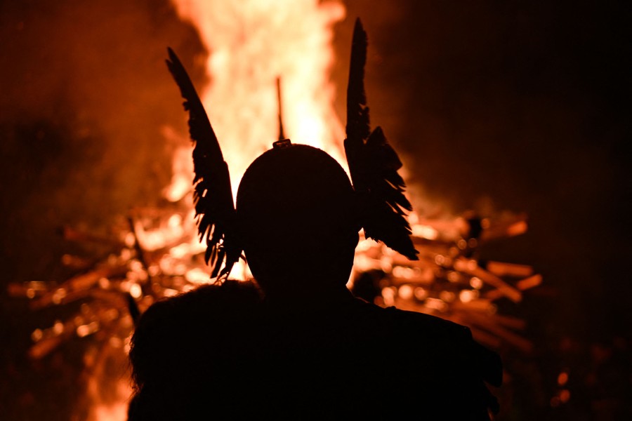 Photos of the Week: Power Slap, Holy Dip, Viking Bonfire - The Atlantic